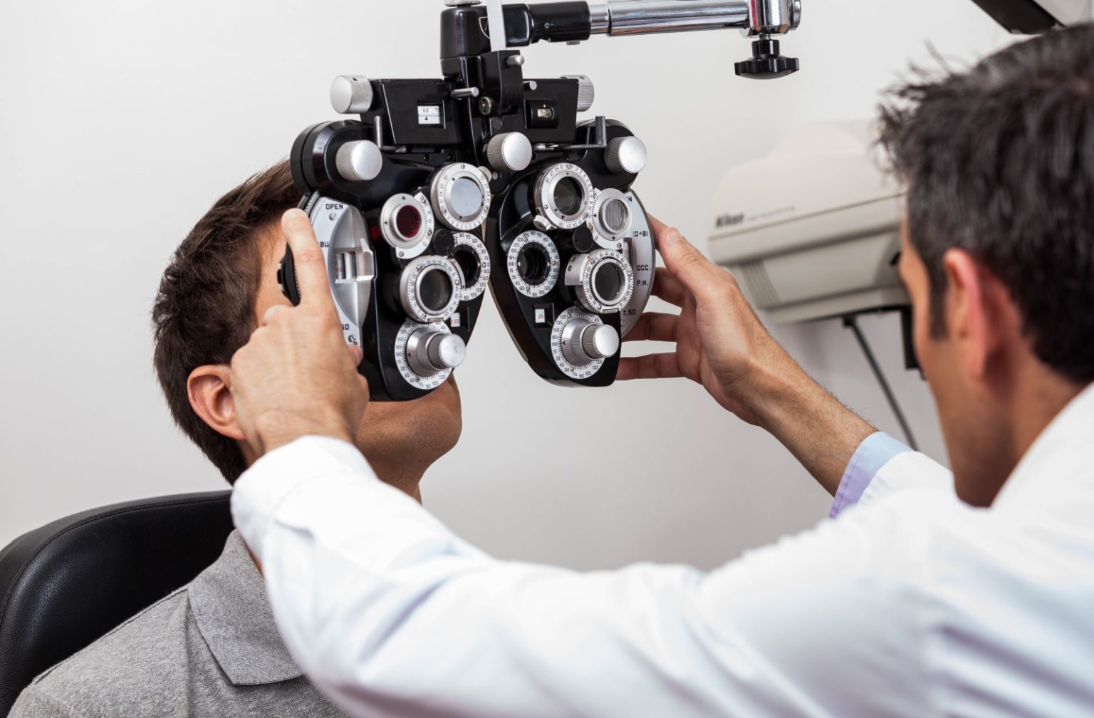 Are Floaters Normal in Your 20s? | Pinehouse Eyecare